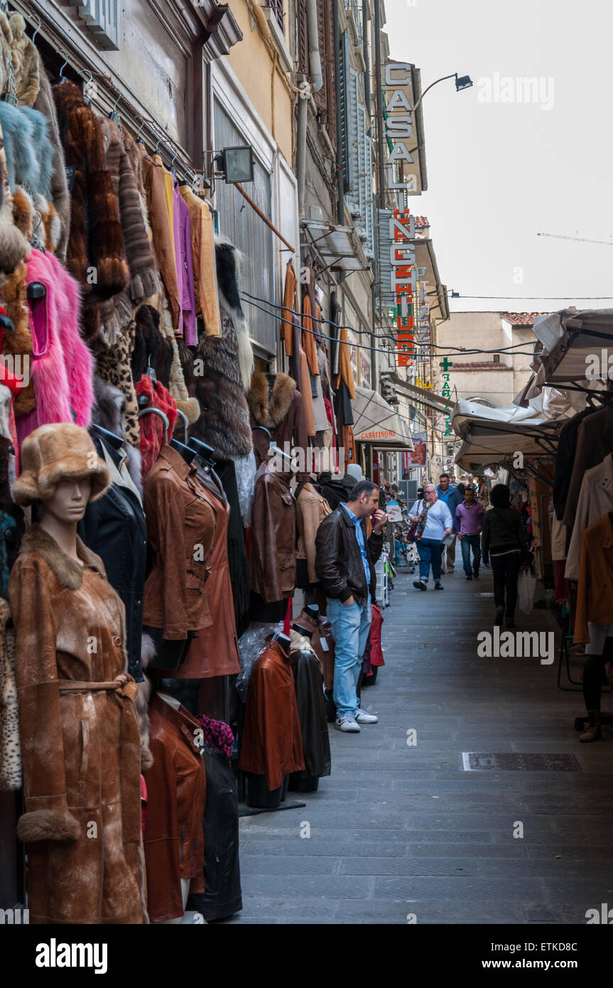 Merchants in Florence, Italy Stock Photo - Alamy