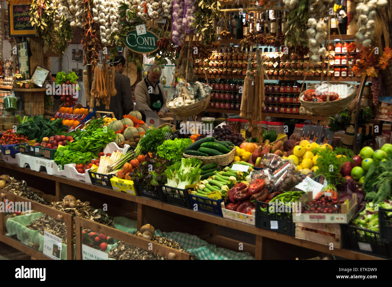 Florence market fruit vegatable hi-res stock photography and images - Alamy