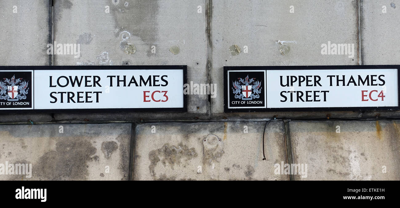 Street signs london hi-res stock photography and images - Alamy