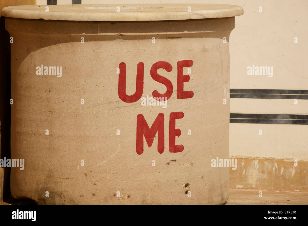 English rubbish bin hi-res stock photography and images - Alamy