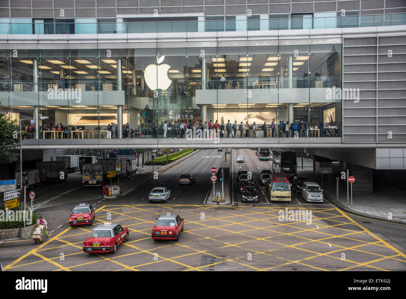 Hong kong apple shop hi-res stock photography and images - Alamy