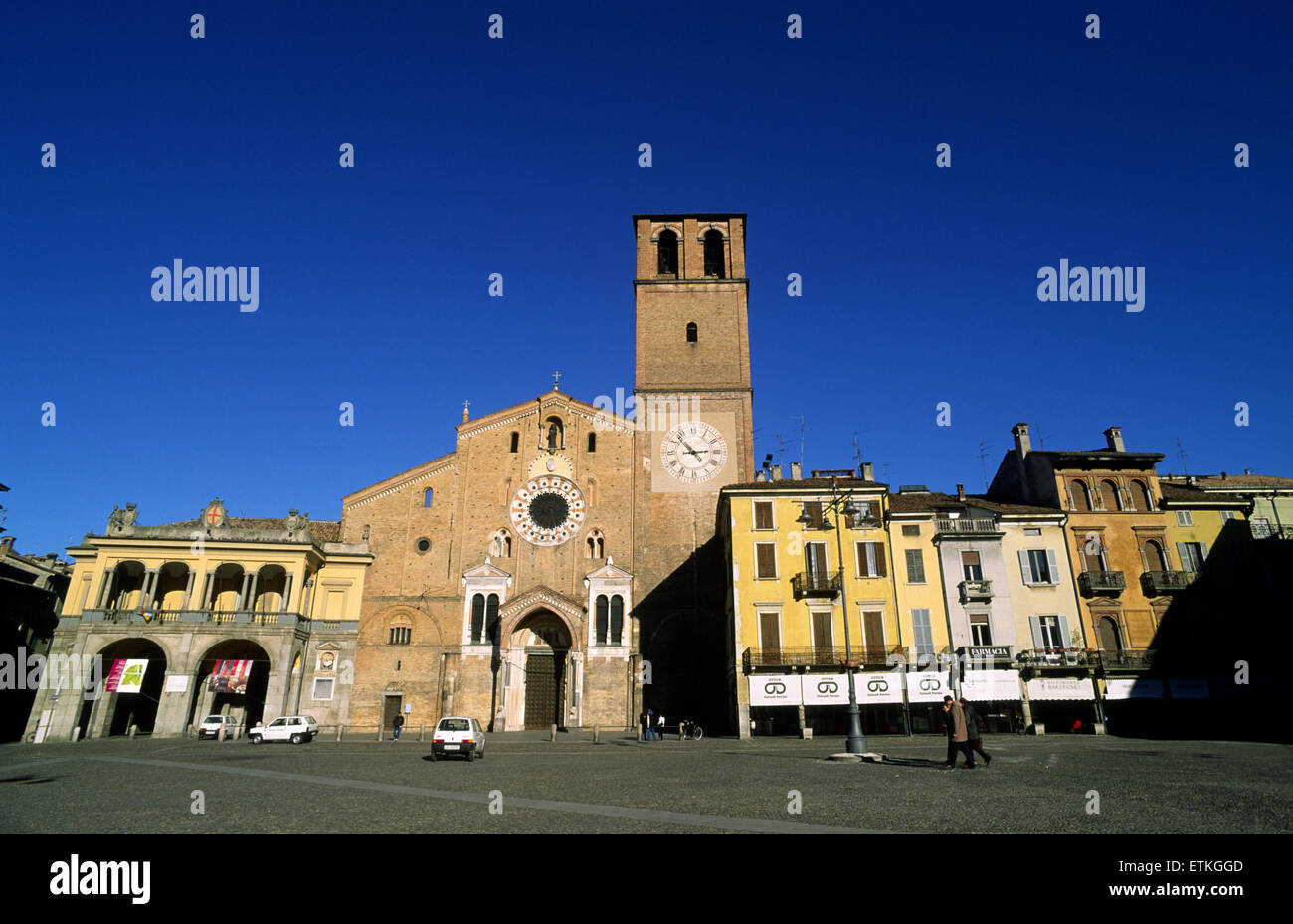 Piazza lodi hi-res stock photography and images - Alamy