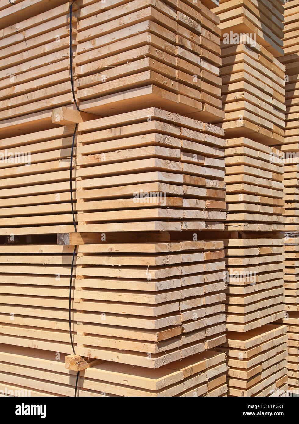 Stack of new wooden studs at the lumber yard Stock Photo - Alamy