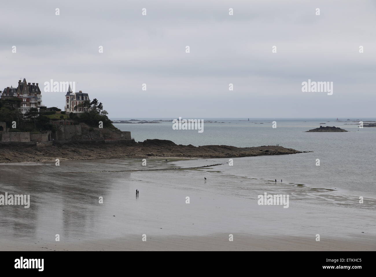 Dinard bay brittany hi-res stock photography and images - Alamy