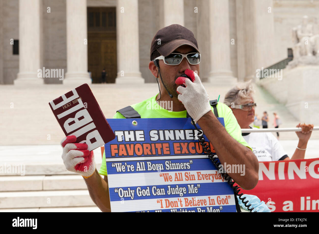 Christian street preacher proselytizing in front of the Supreme Court ...