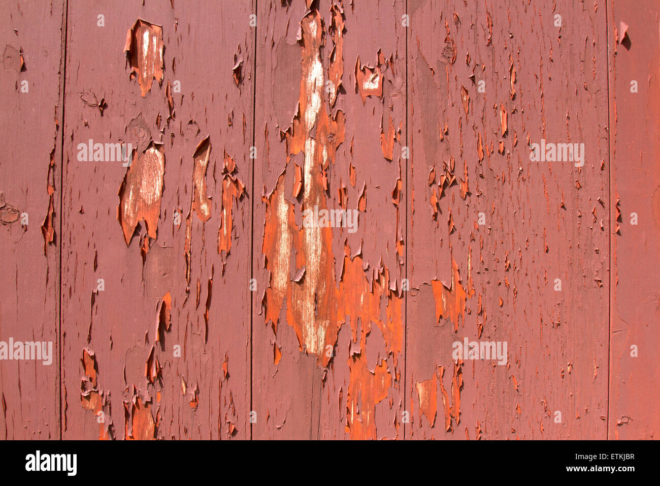 Paint chipping and peeling off side of old barn Stock Photo - Alamy