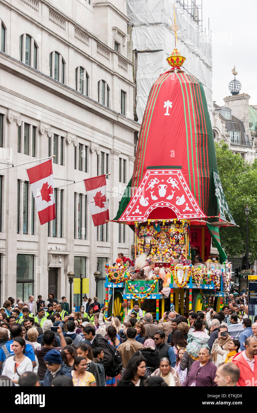 London, UK. 14 June 2015. The chariot at the end of the procession ...