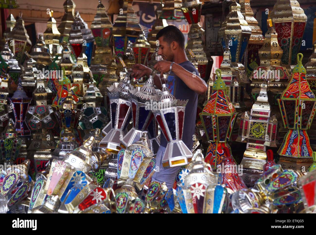 Fanoos ramadan hi-res stock photography and images - Alamy