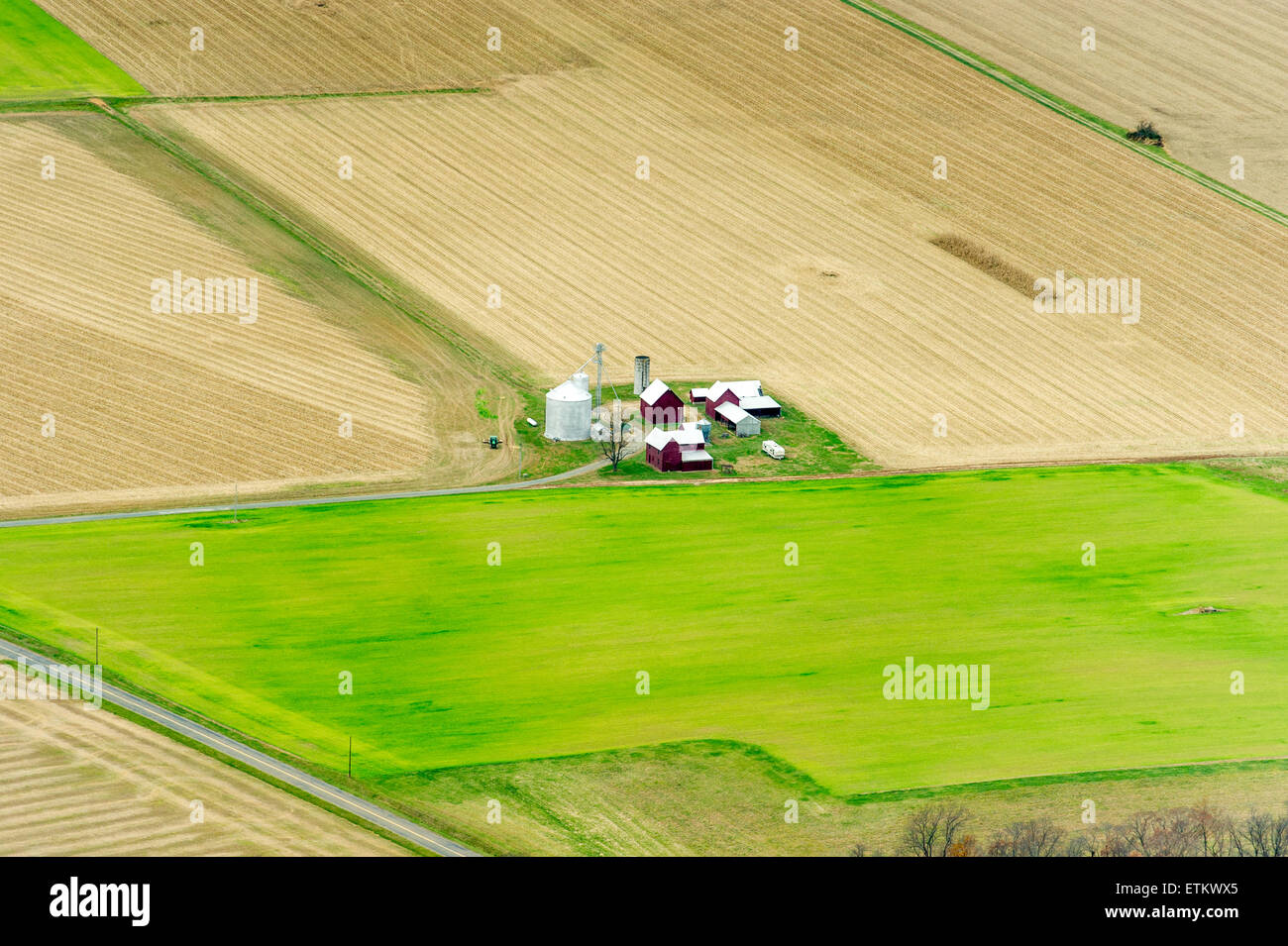 Aerial view of farm hi-res stock photography and images - Alamy