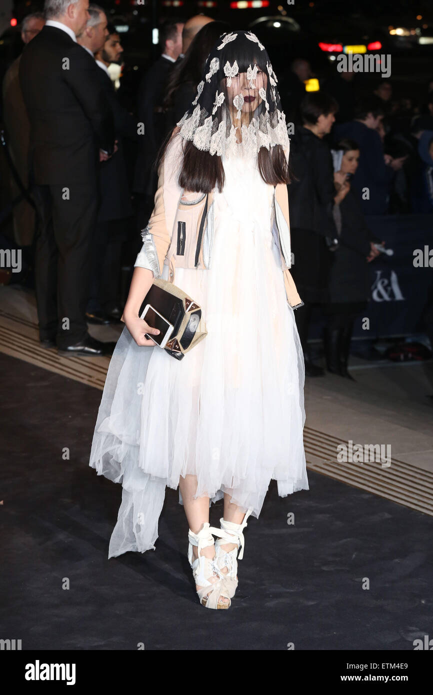 Alexander McQueen: Savage Beauty gala dinner held at the V&A Museum ...