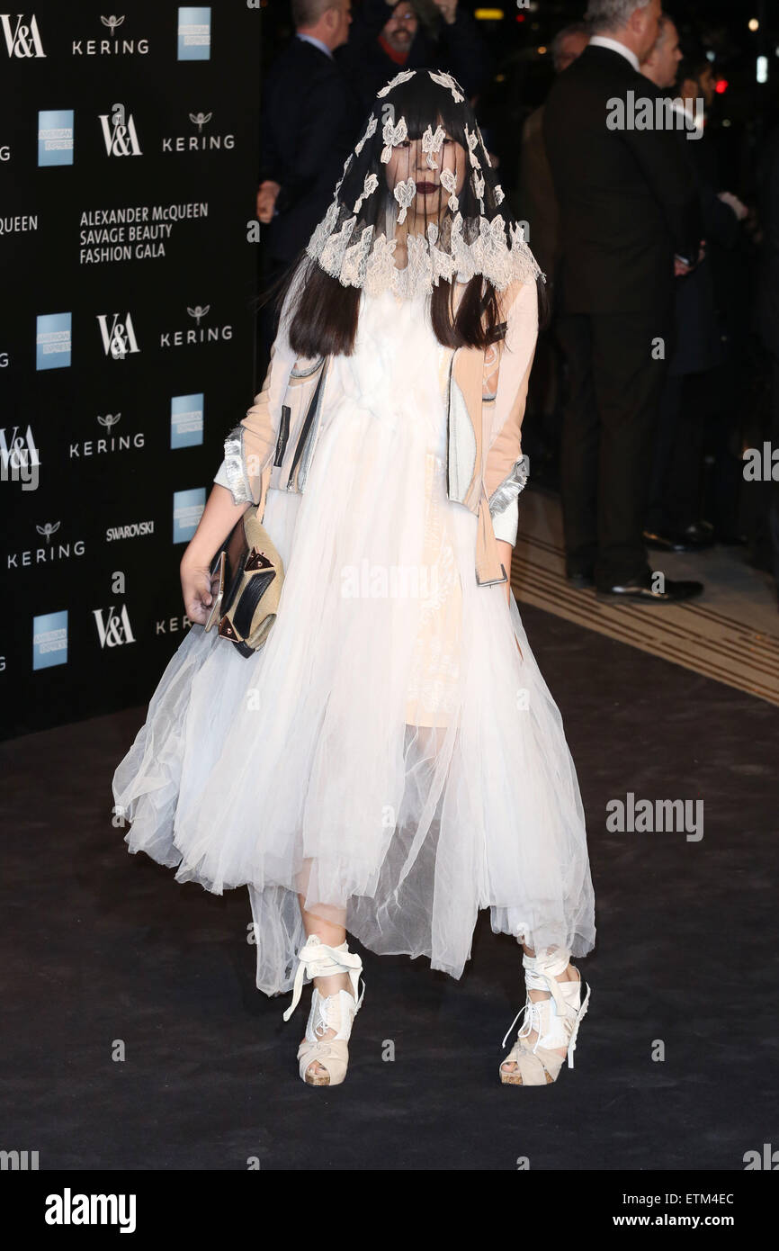 Alexander McQueen: Savage Beauty gala dinner held at the V&A Museum ...