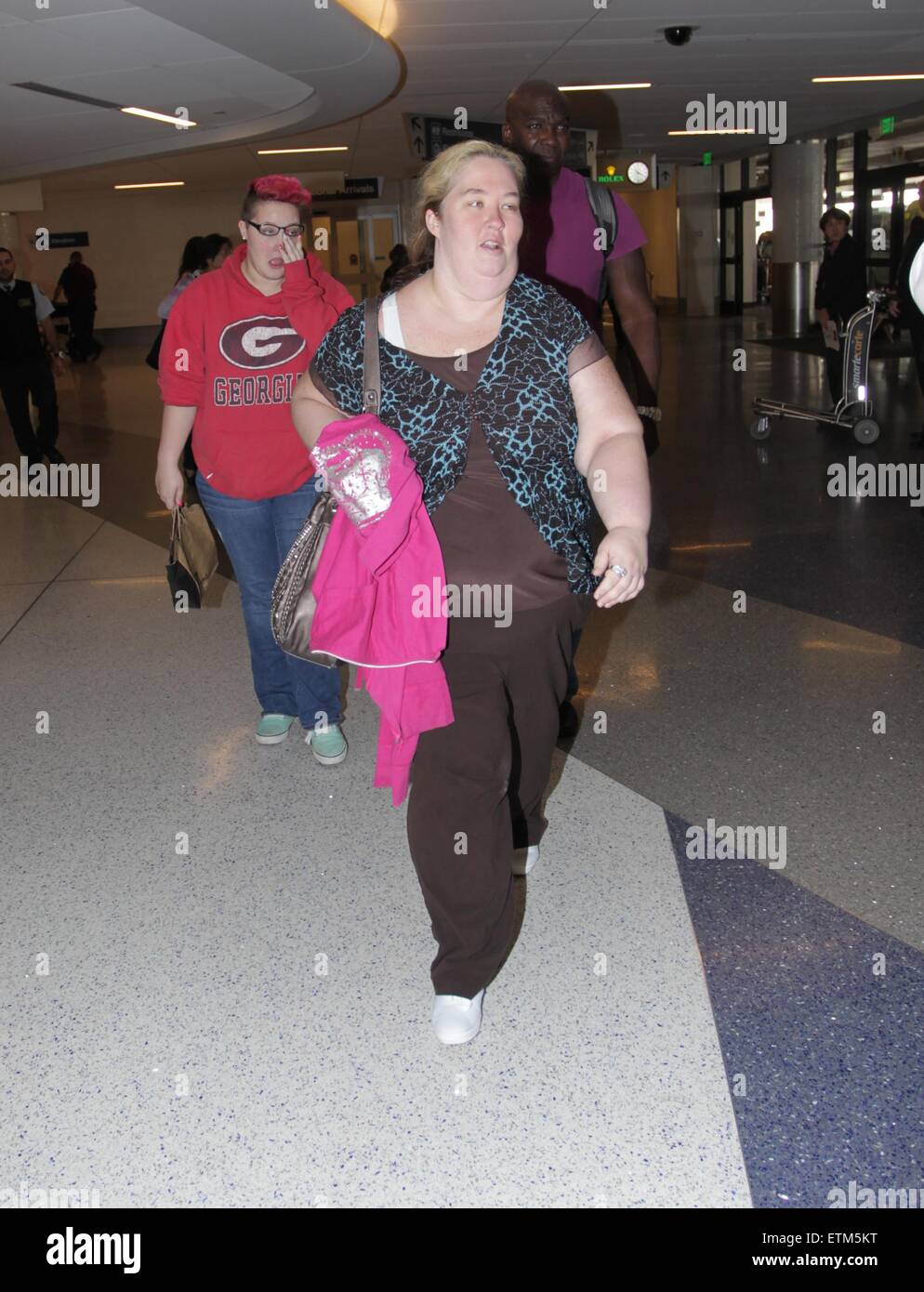 Honey Boo Boos Mama June Arrives At Los Angeles International