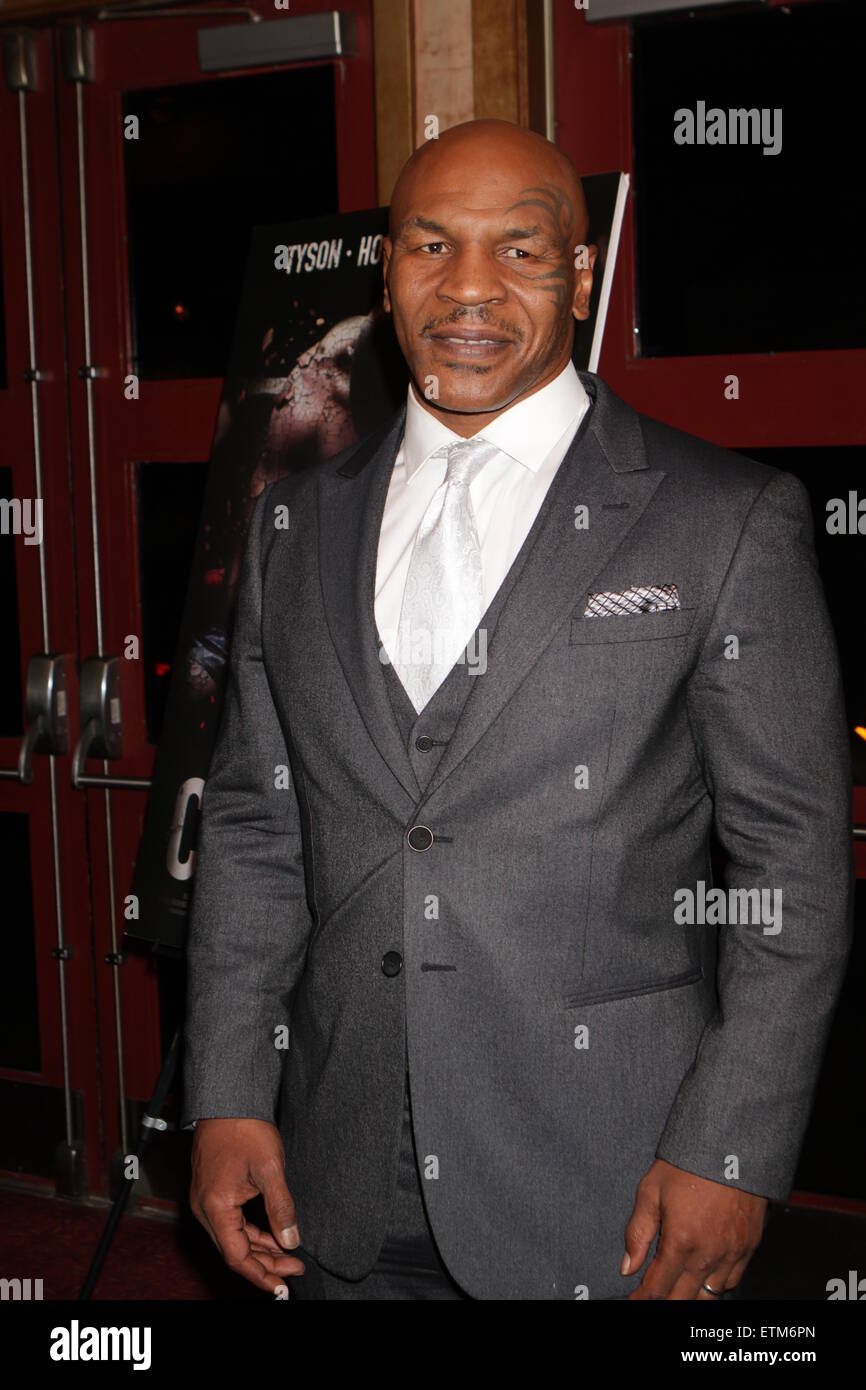 Evander holyfield ear hi-res stock photography and images - Alamy