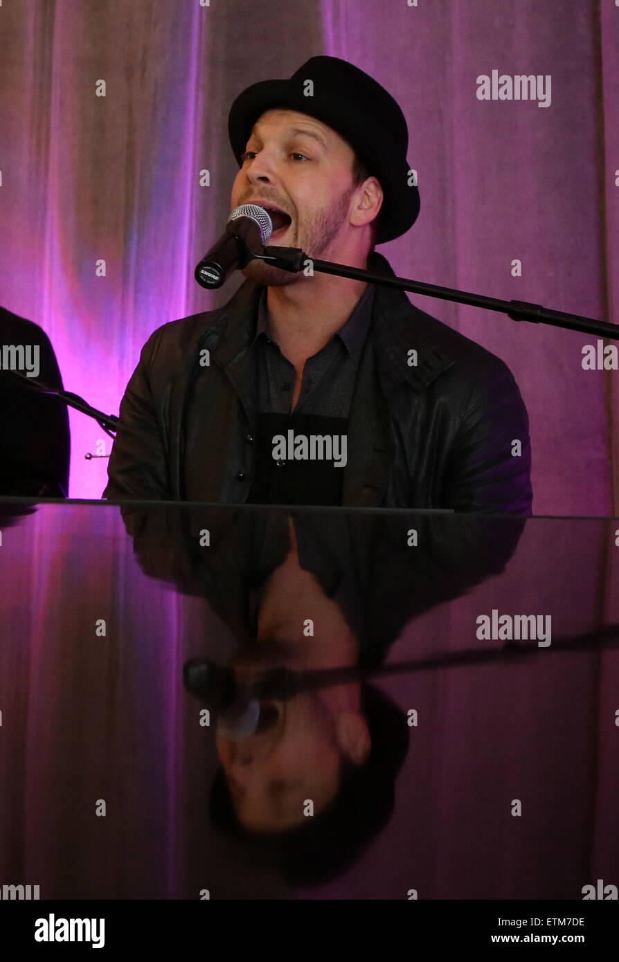 The Get In Touch Foundation’s 2nd Annual 'PRETTY IN PINK' Luncheon ...