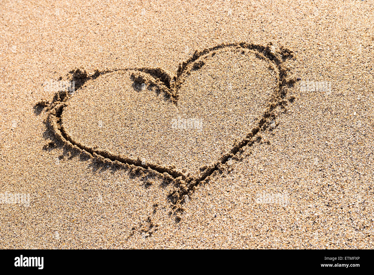 Heart drawn on the beach hi-res stock photography and images - Alamy