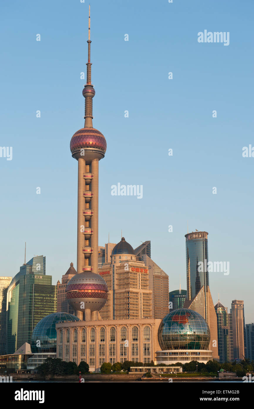 Shanghai skyline modern urban skyscrapers hi-res stock photography and ...