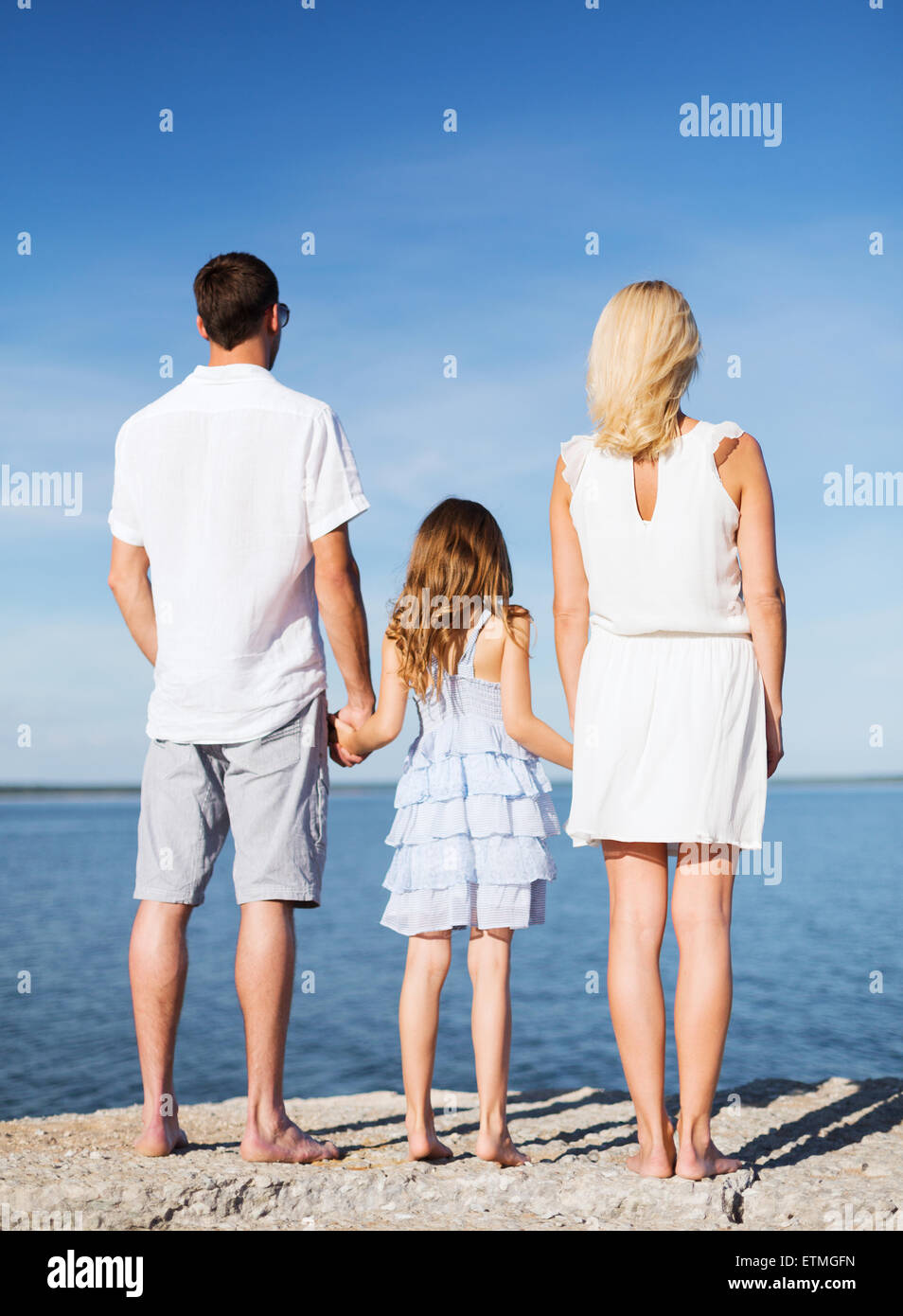 happy family at the seaside Stock Photo - Alamy