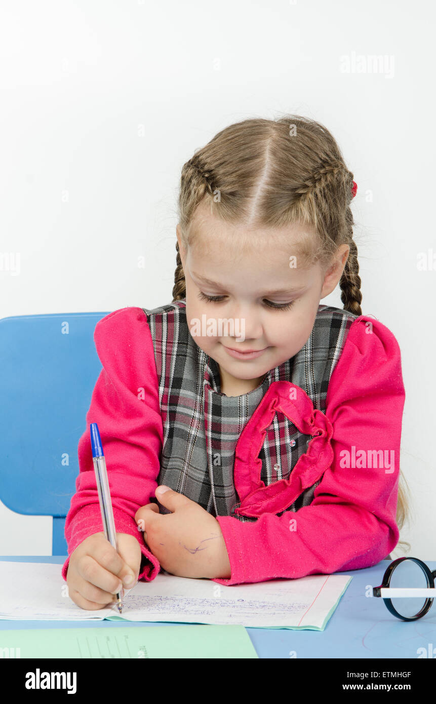Sitting play school hi-res stock photography and images - Alamy