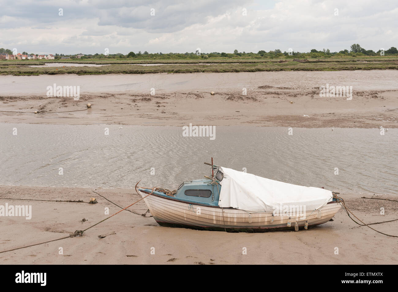 Marooned boats hi-res stock photography and images - Alamy