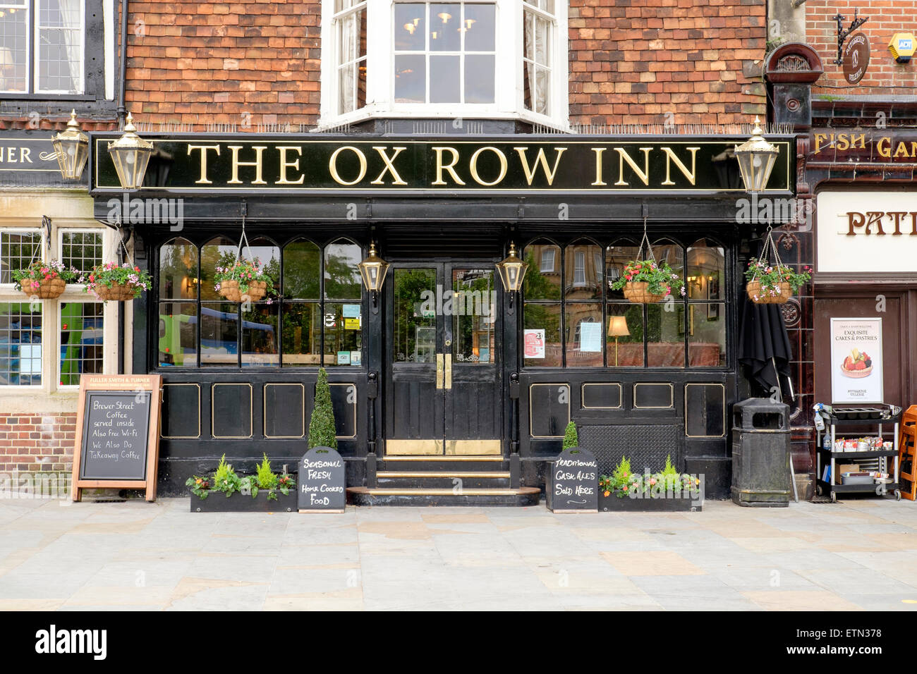 Traditional UK pub entrance Stock Photo - Alamy