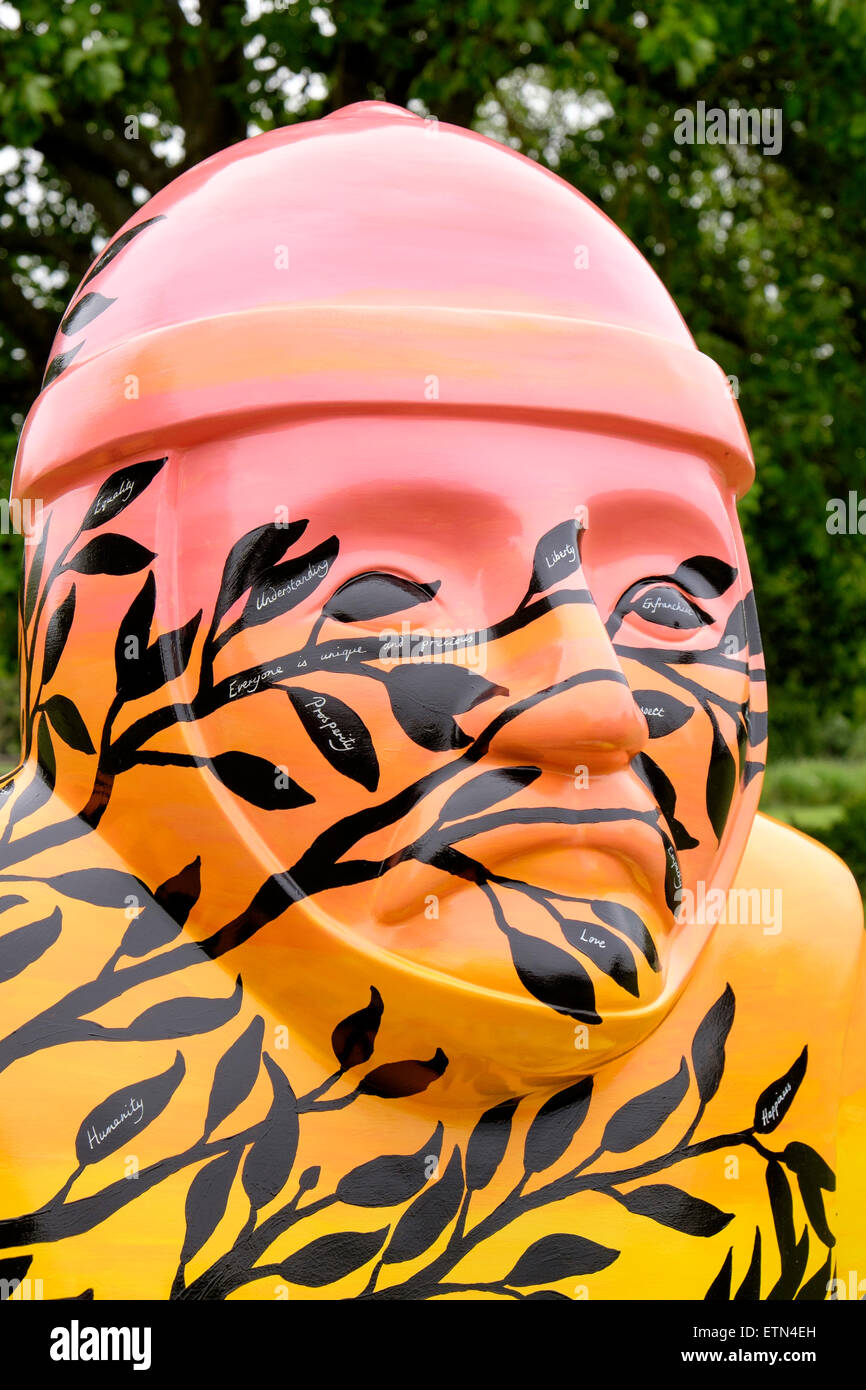 Statues figure hi-res stock photography and images - Alamy