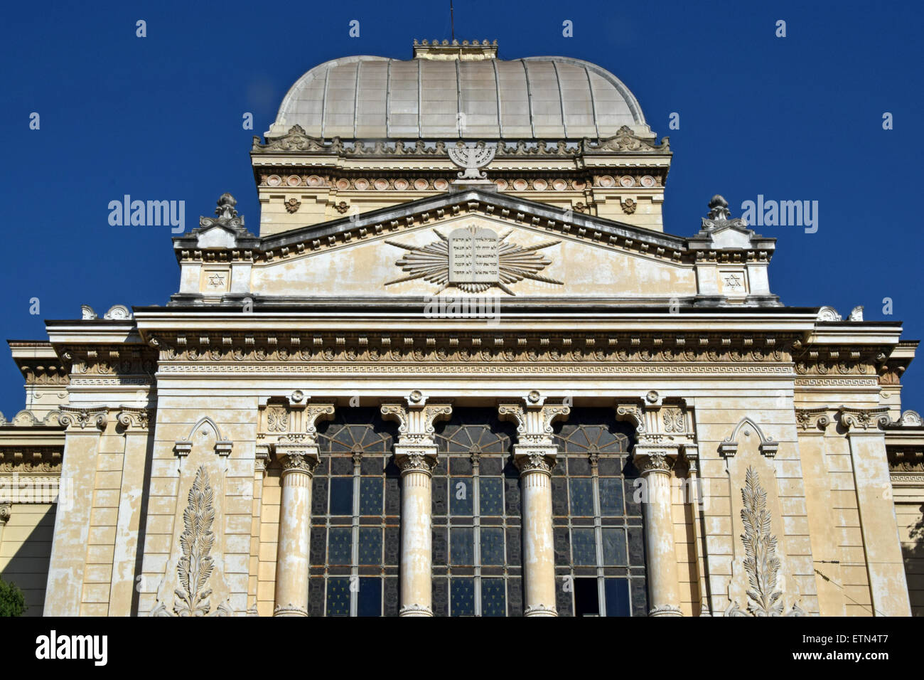 The synagogue tempio maggiore di roma hi-res stock photography and ...