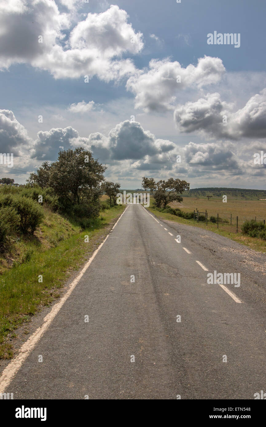 Long stright path hi-res stock photography and images - Alamy