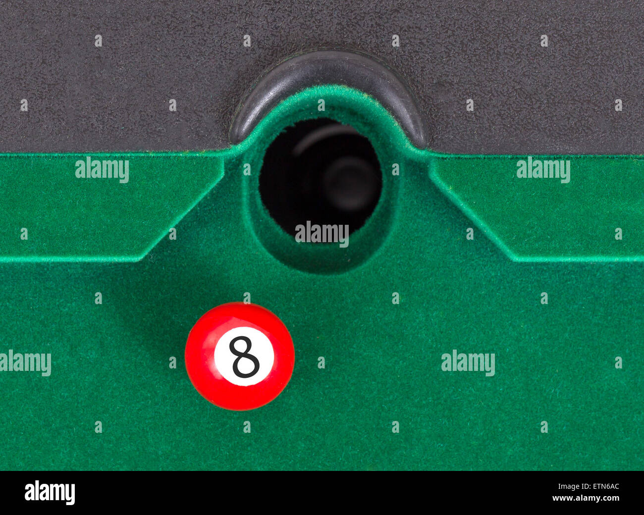 Red snooker ball is going to fall - number 8 Stock Photo - Alamy