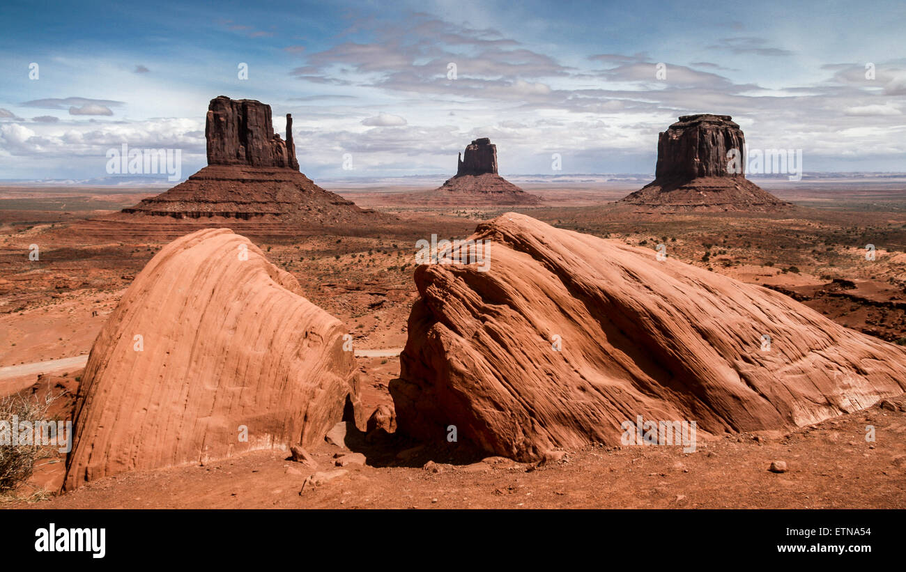 The Mittens and Merrick Butte, Monument Valley, Arizona Utah border ...