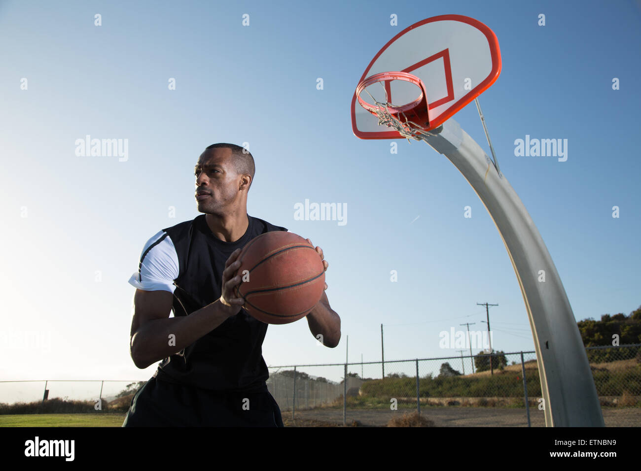 Basketball in the park hi-res stock photography and images - Alamy