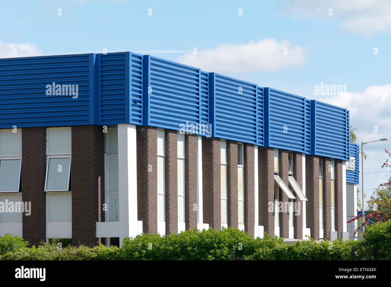 Industrial factory unit roof hi-res stock photography and images - Alamy