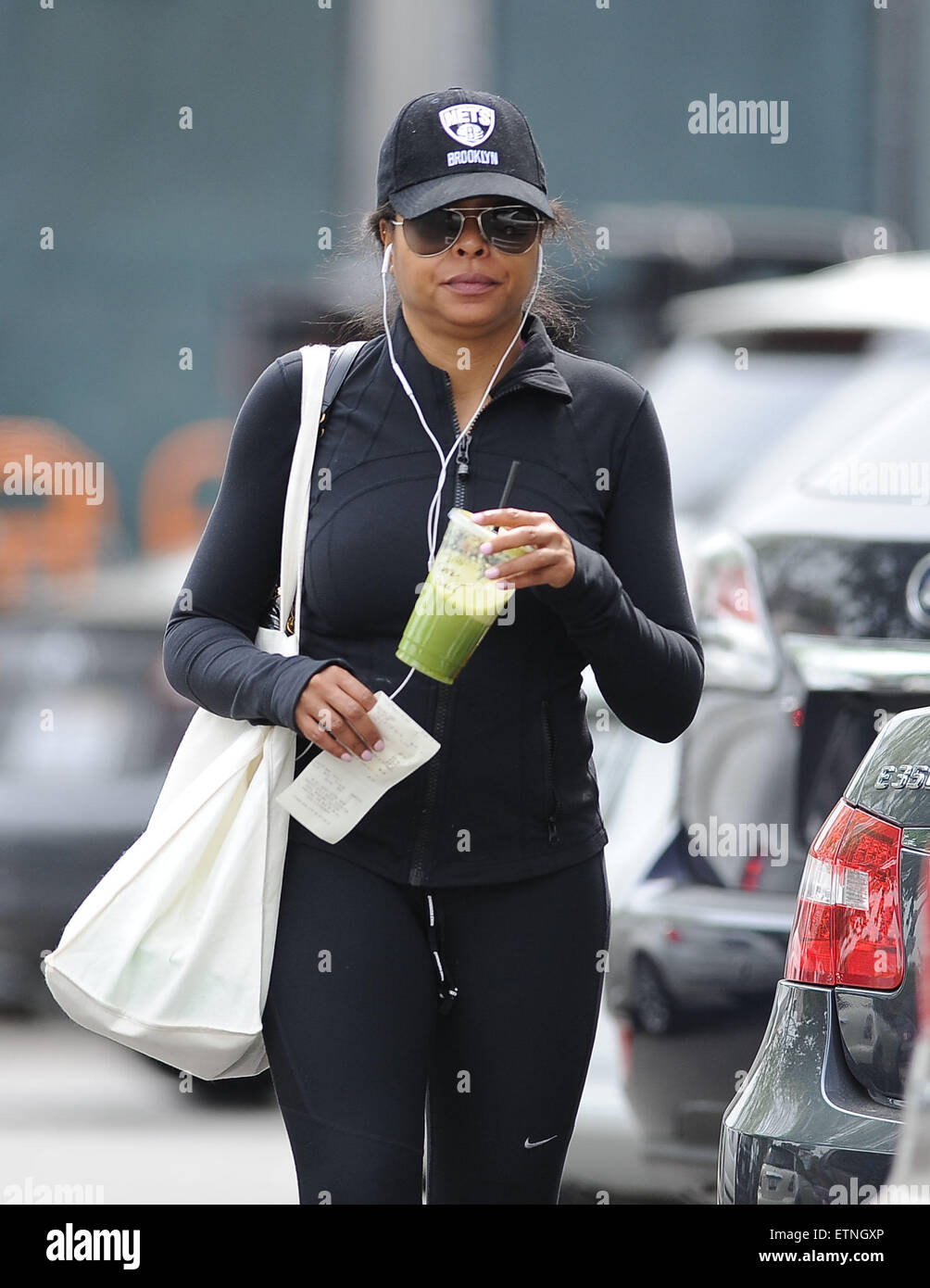 Taraji P Henson gets a green smoothie from Whole Foods Featuring ...