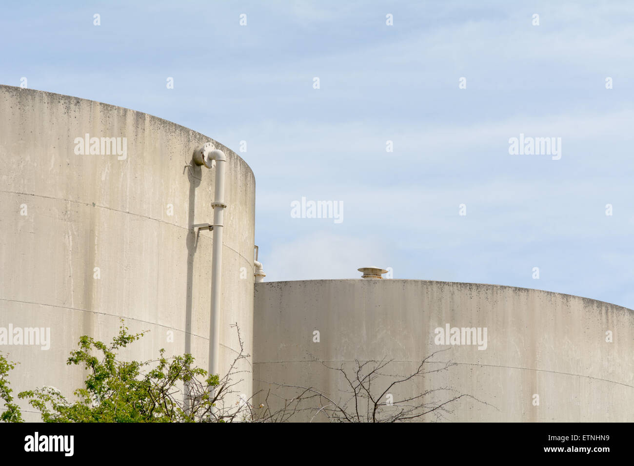 Cylindrical tanks hi-res stock photography and images - Alamy