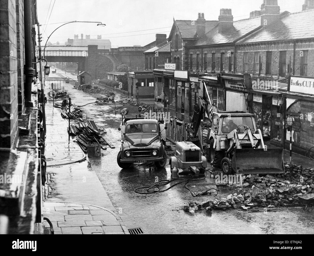 Redevelopment new shopping centre bootle hi-res stock photography and ...