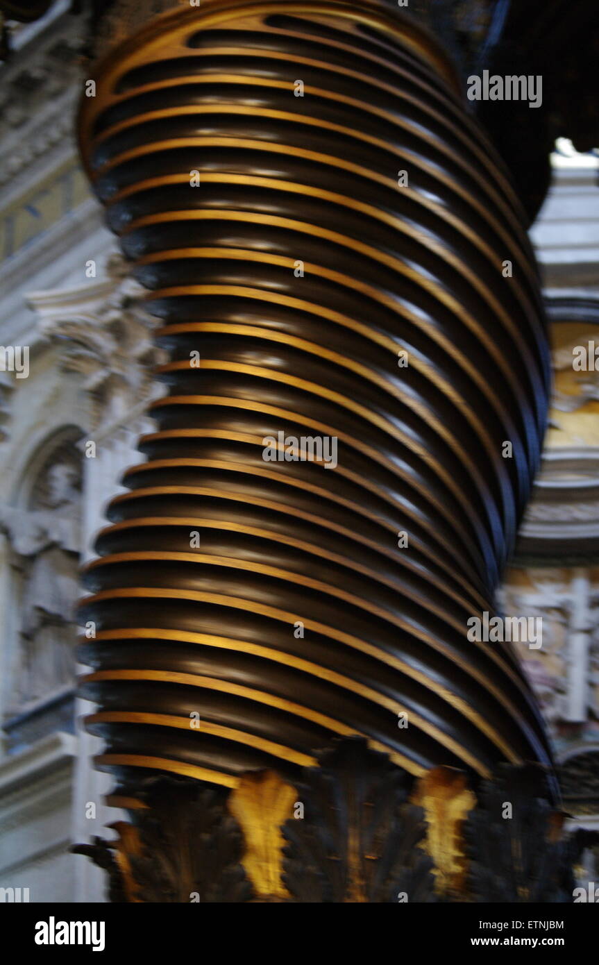 Gold and black twisted pillar hi-res stock photography and images - Alamy