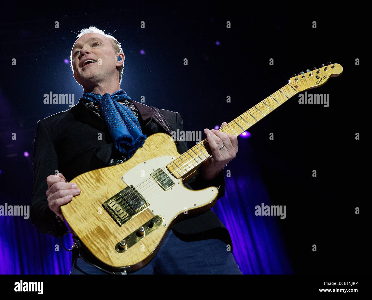 Gary kemp 1980s hi-res stock photography and images - Alamy