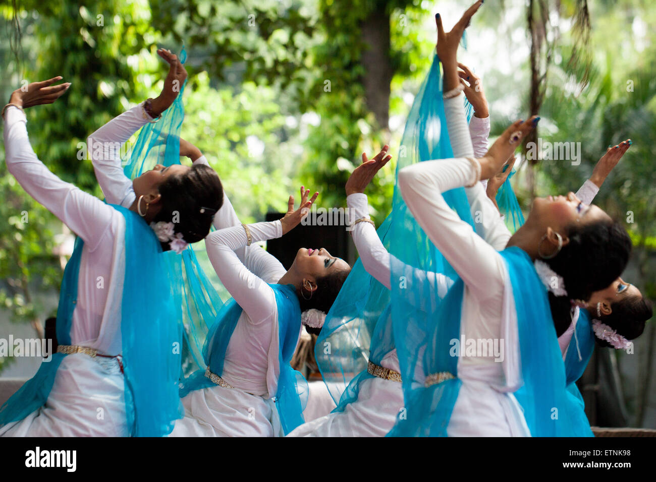 Dhaka, Bangladesh. 15th June, 2015. Bengali people celebrate Borsha ...