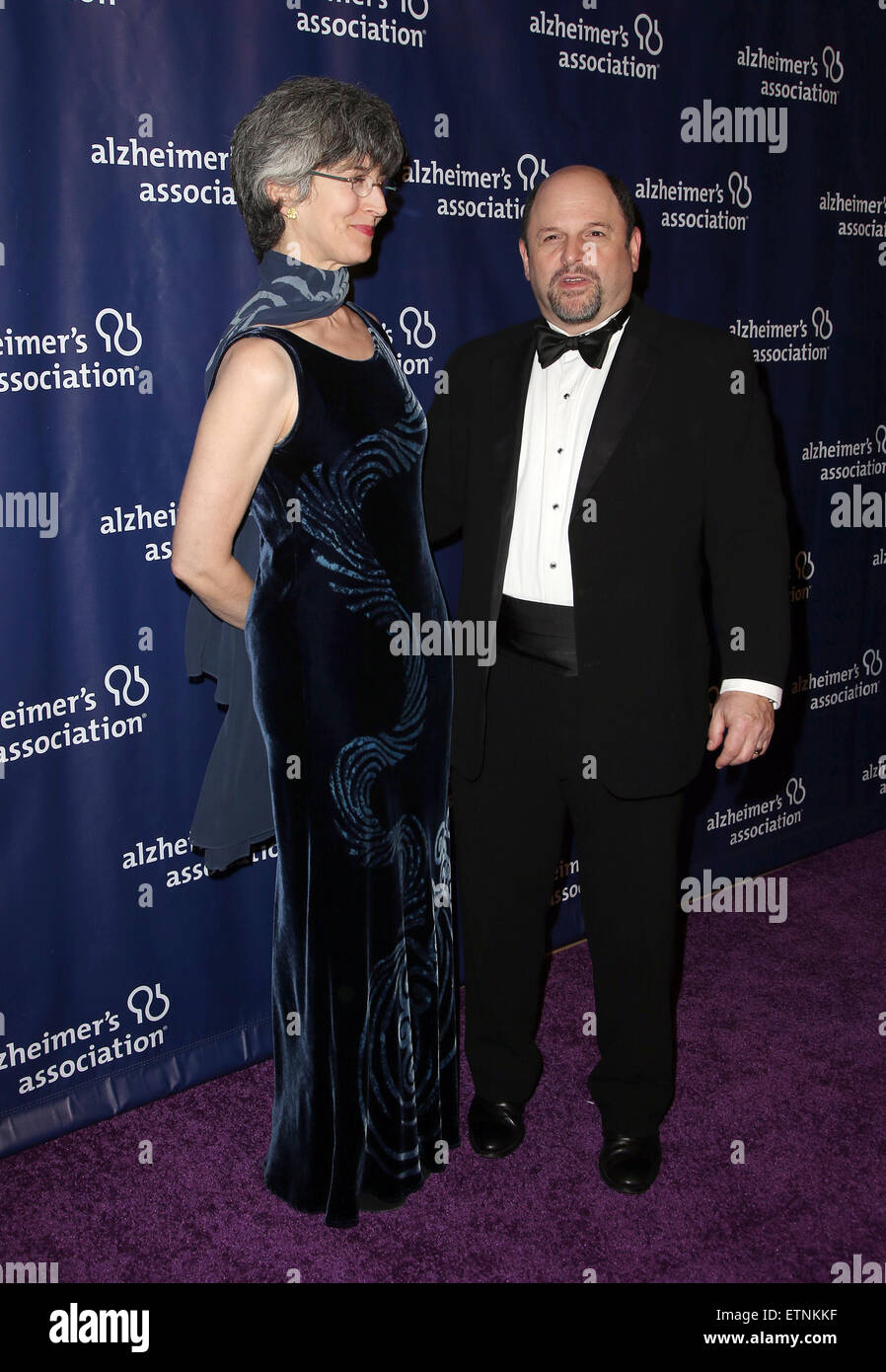 Daena e title and jason alexander hi-res stock photography and images ...