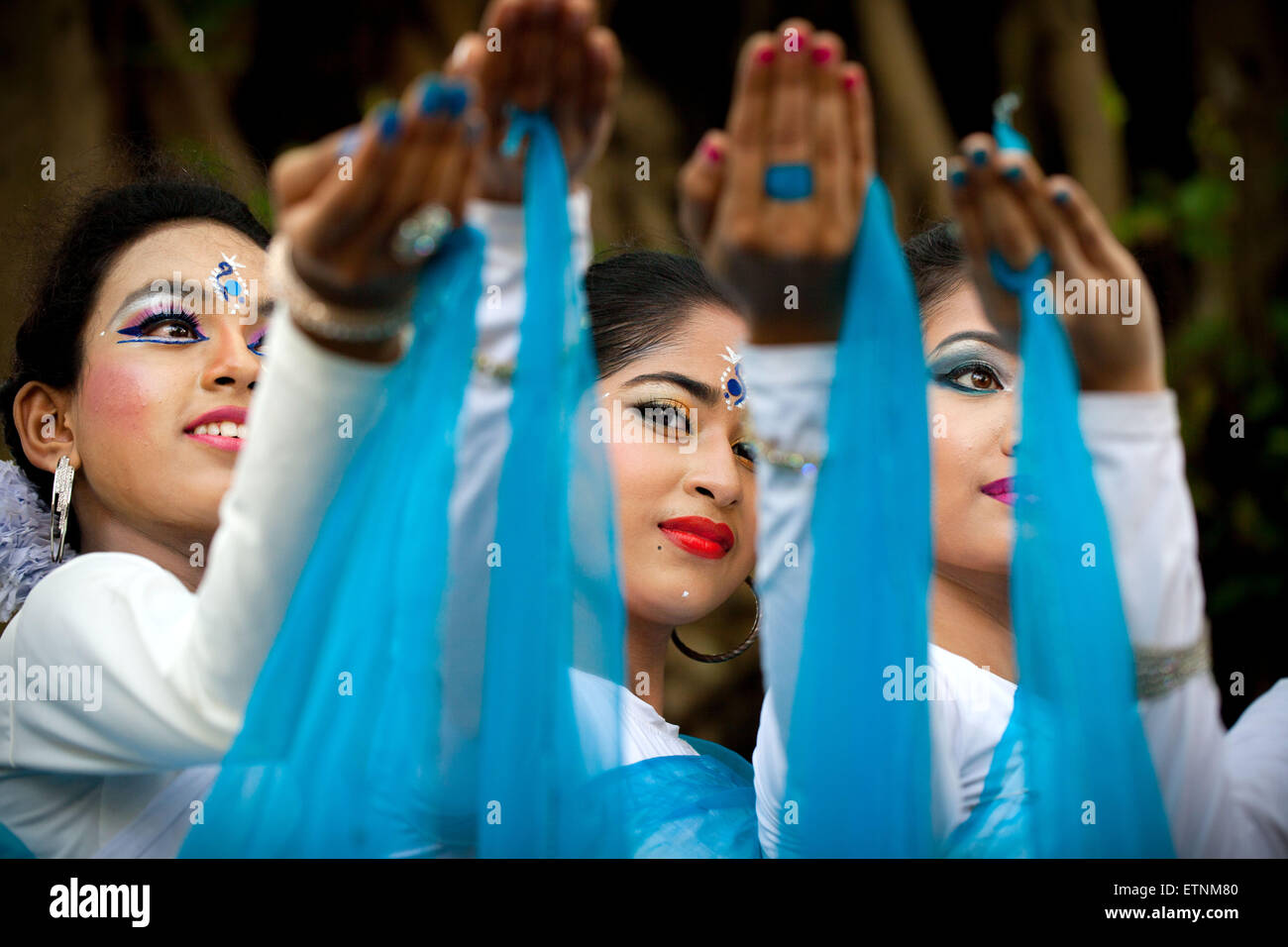 Dhaka, Bangladesh. 15th June, 2015. Bengali people celebrate Borsha ...