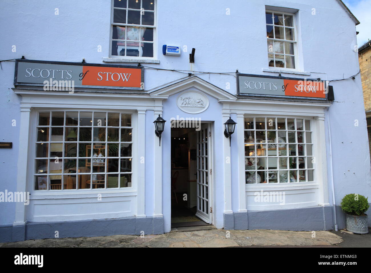 Scotts of Stow shop, Stow on the Wold, Cotswolds, England, UK Stock ...