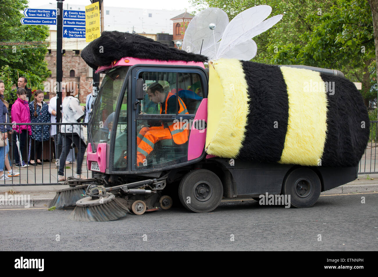 Street sweeper parade hi-res stock photography and images - Alamy