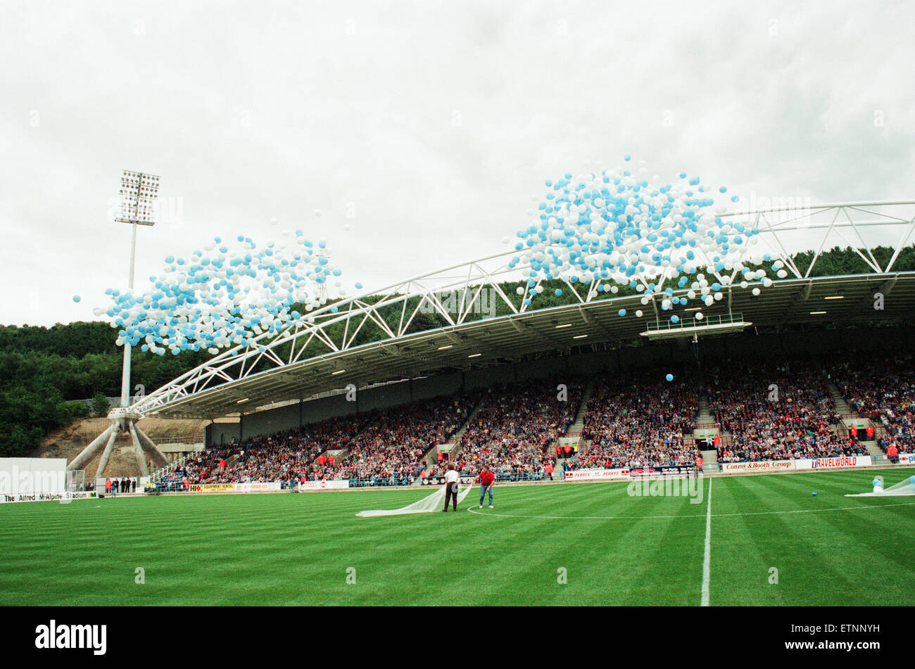Huddersfield Town 0-1 Wycombe Wanderers, Division Two league match at ...