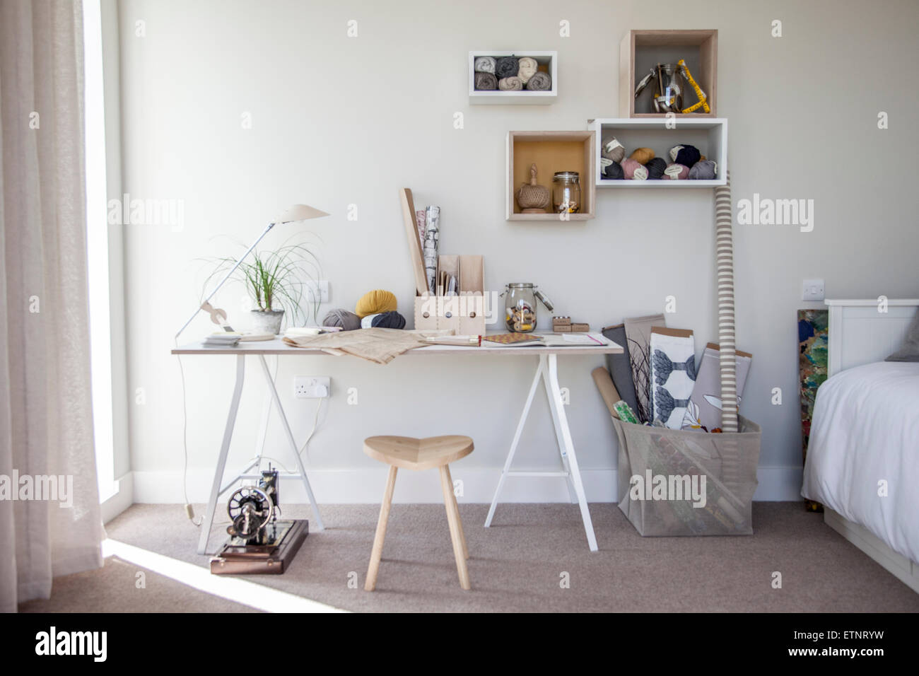 Fashion stylist room A house combining modern minimalist style with ...