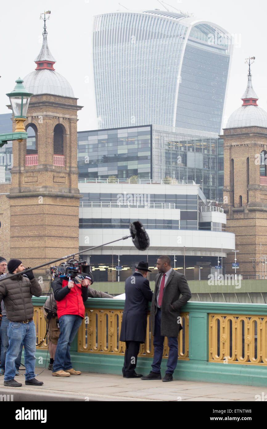 Idris Elba is seen with a hand injury whilst filming 'Luther' on ...
