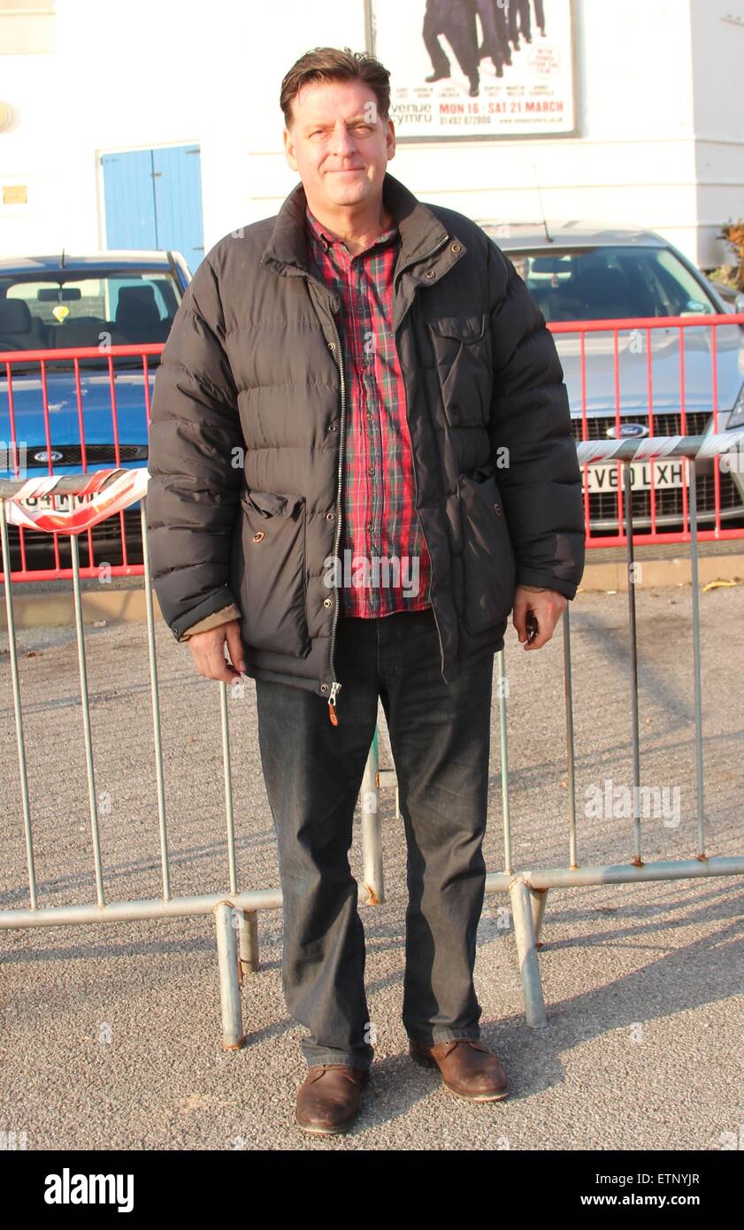 Actor andrew dunn hi-res stock photography and images - Alamy