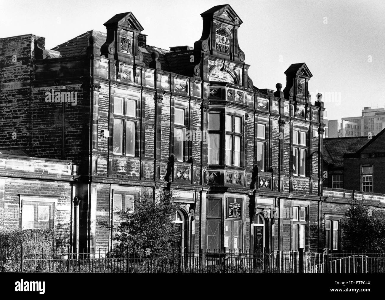 Bootle swimming baths. 1st November 1989 Stock Photo - Alamy