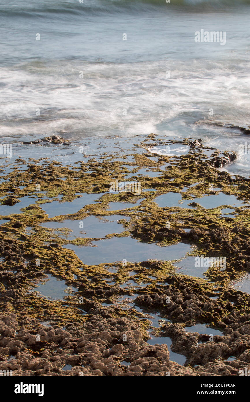 Shoreline view of the ocean water bathing the coastline Stock Photo - Alamy