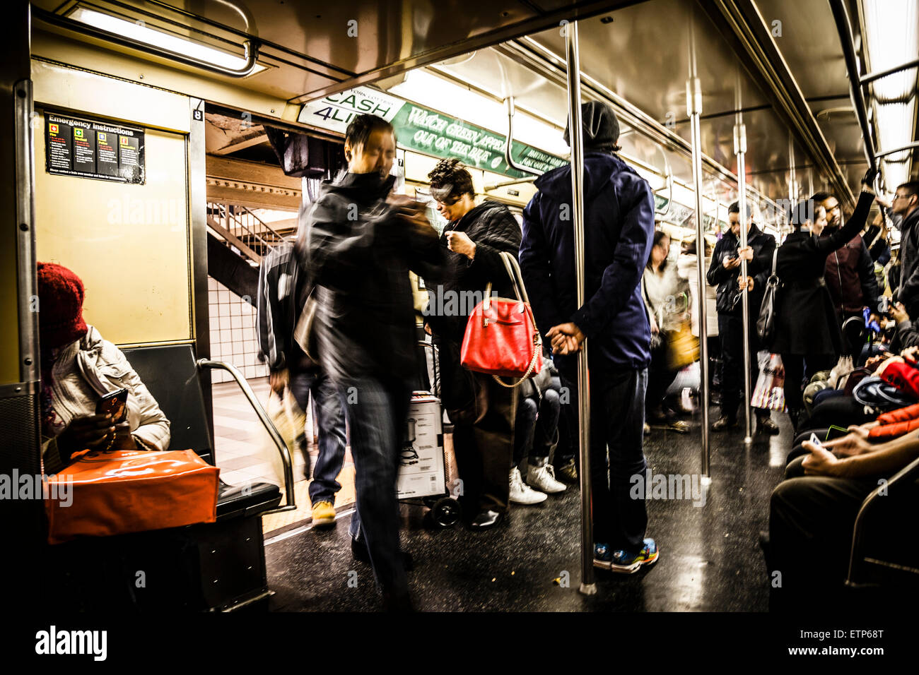 Commuters waiting moving in metro hi-res stock photography and images ...