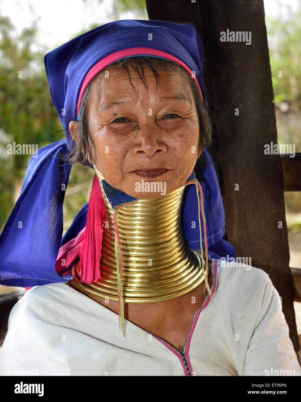 Long neck woman in burma hi-res stock photography and images - Alamy