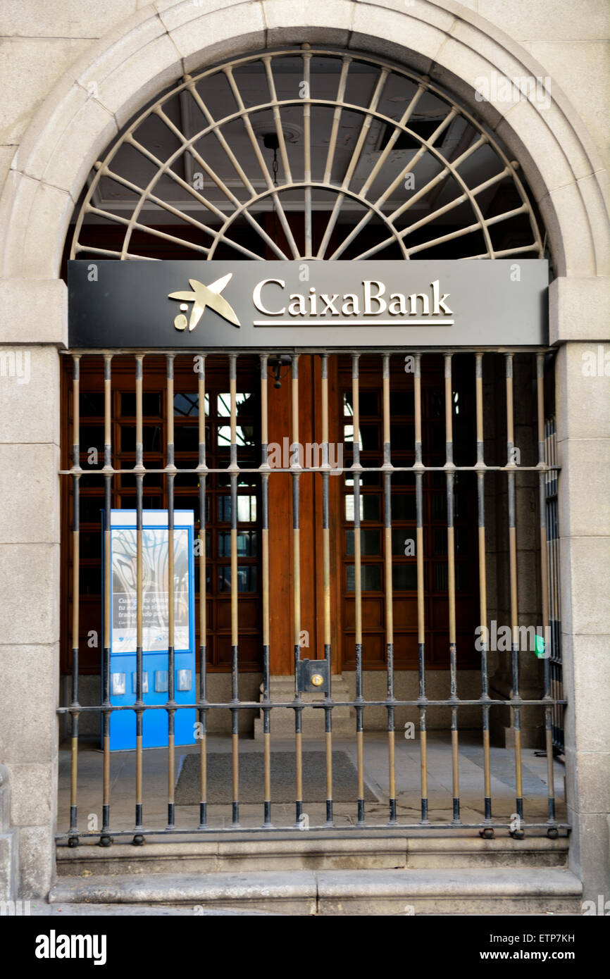 Bank caixabank hi-res stock photography and images - Alamy